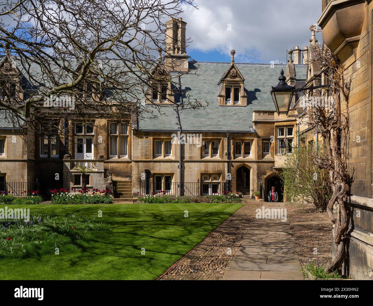 Historic college buildings hi-res stock photography and images - Alamy