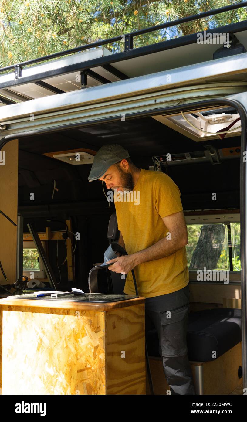 Vanlife community hi-res stock photography and images - Alamy