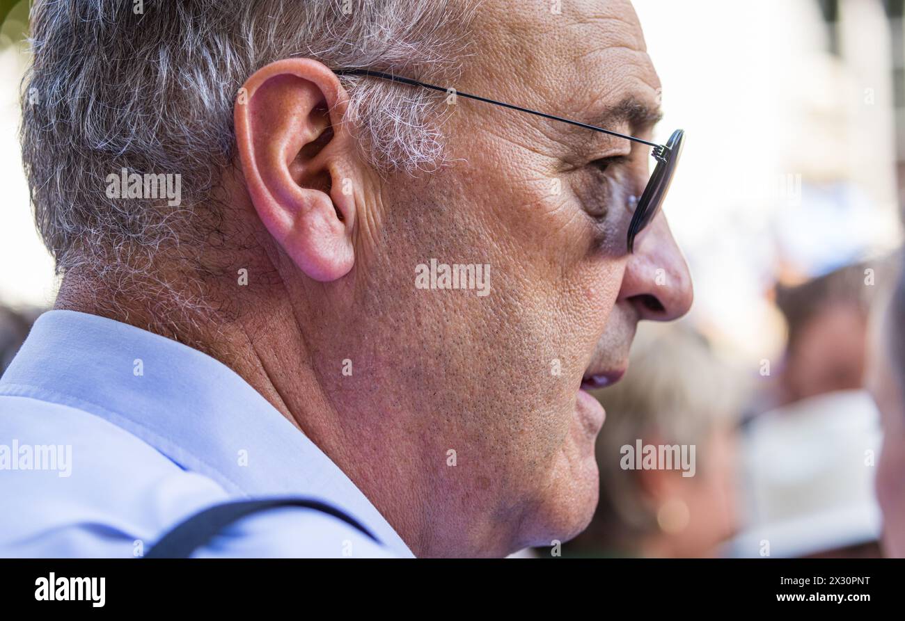 Das Seitenprofil des Schweizer Bundesrat Guy Parmelin. (Schaffhausen ...