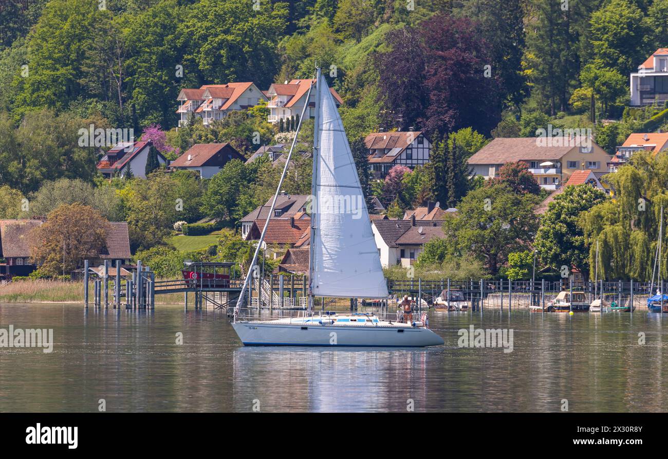 Ein Boot der Kantonspolizei Thurgau fährt auf dem Bodensee patrouillie. (Steckborn, Schweiz, 10. ...