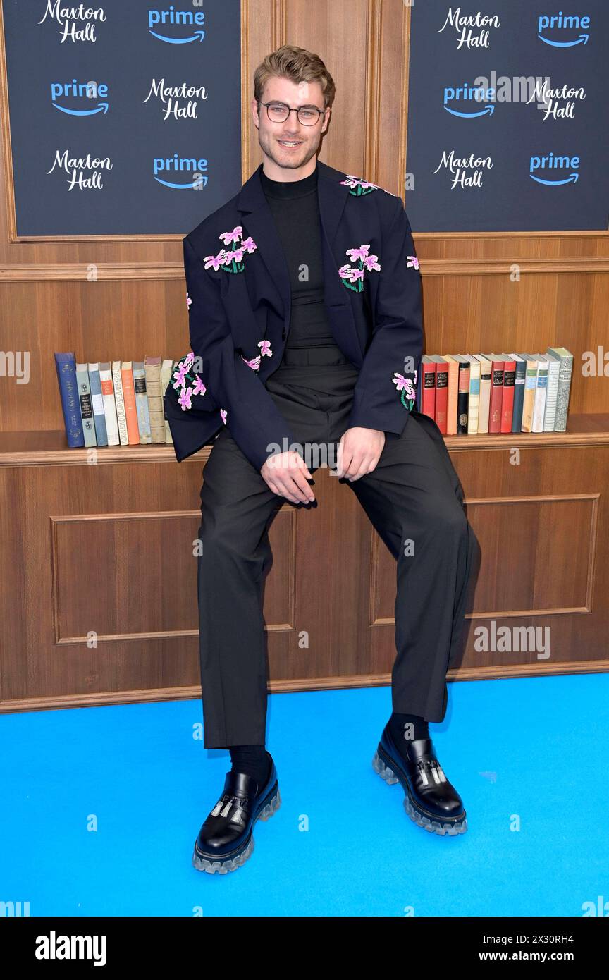 Linus Weber bei der Premiere der Amazon Prime Video Serie Maxton Hall ...