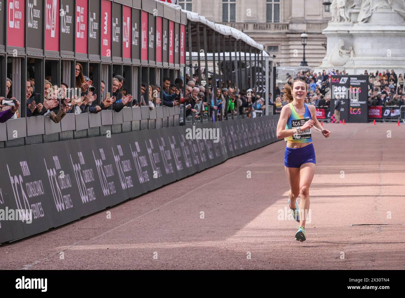 Mhairi MacLennan, first British Elite runner through, crosses the ...