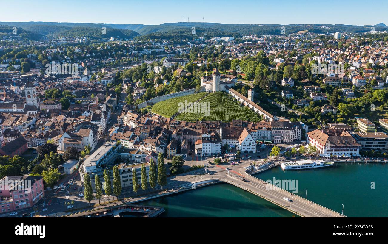 Der Munot ist eine Zirkularfestung in Schaffhausen und eines der ...