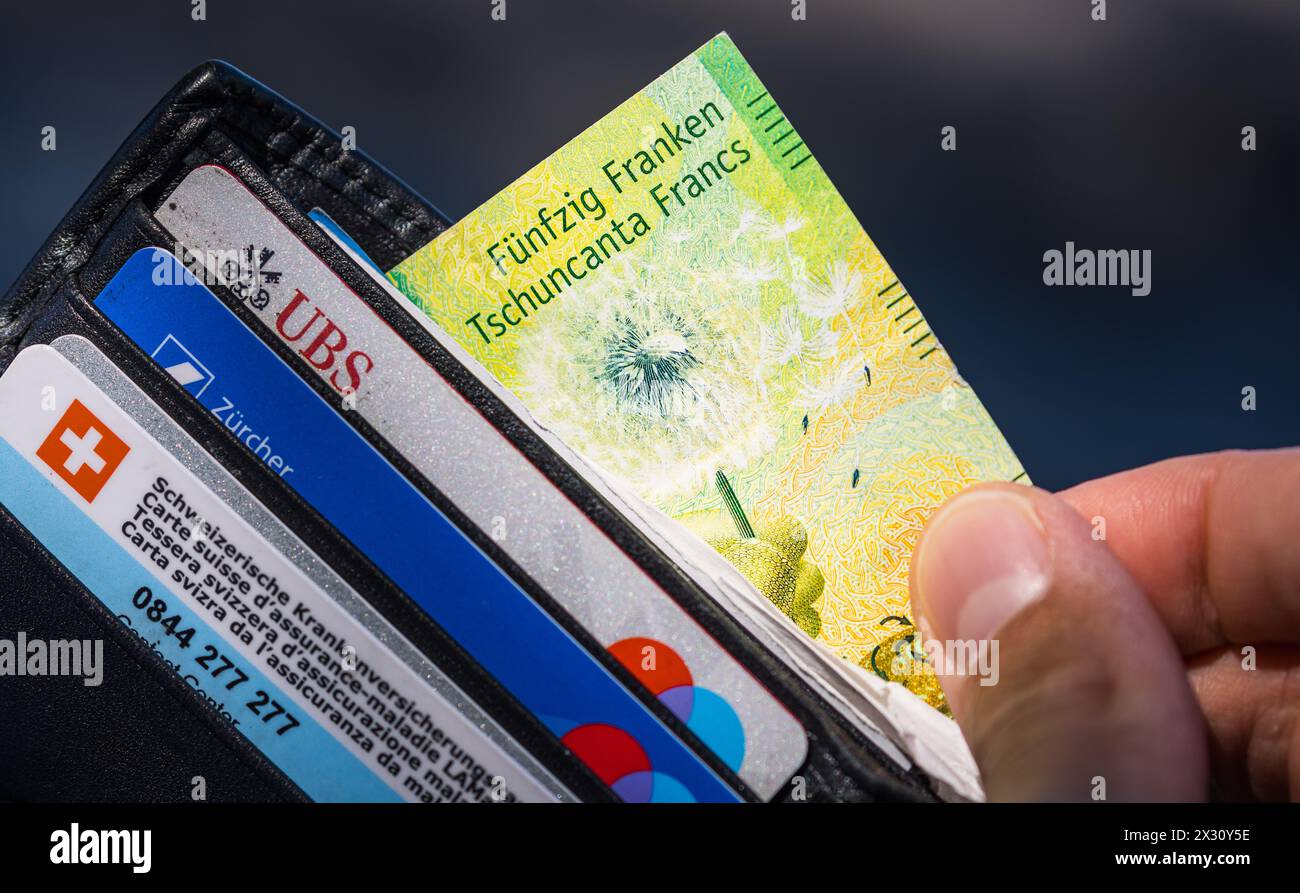 Kreditkarte und debitkarte hi-res stock photography and images - Alamy