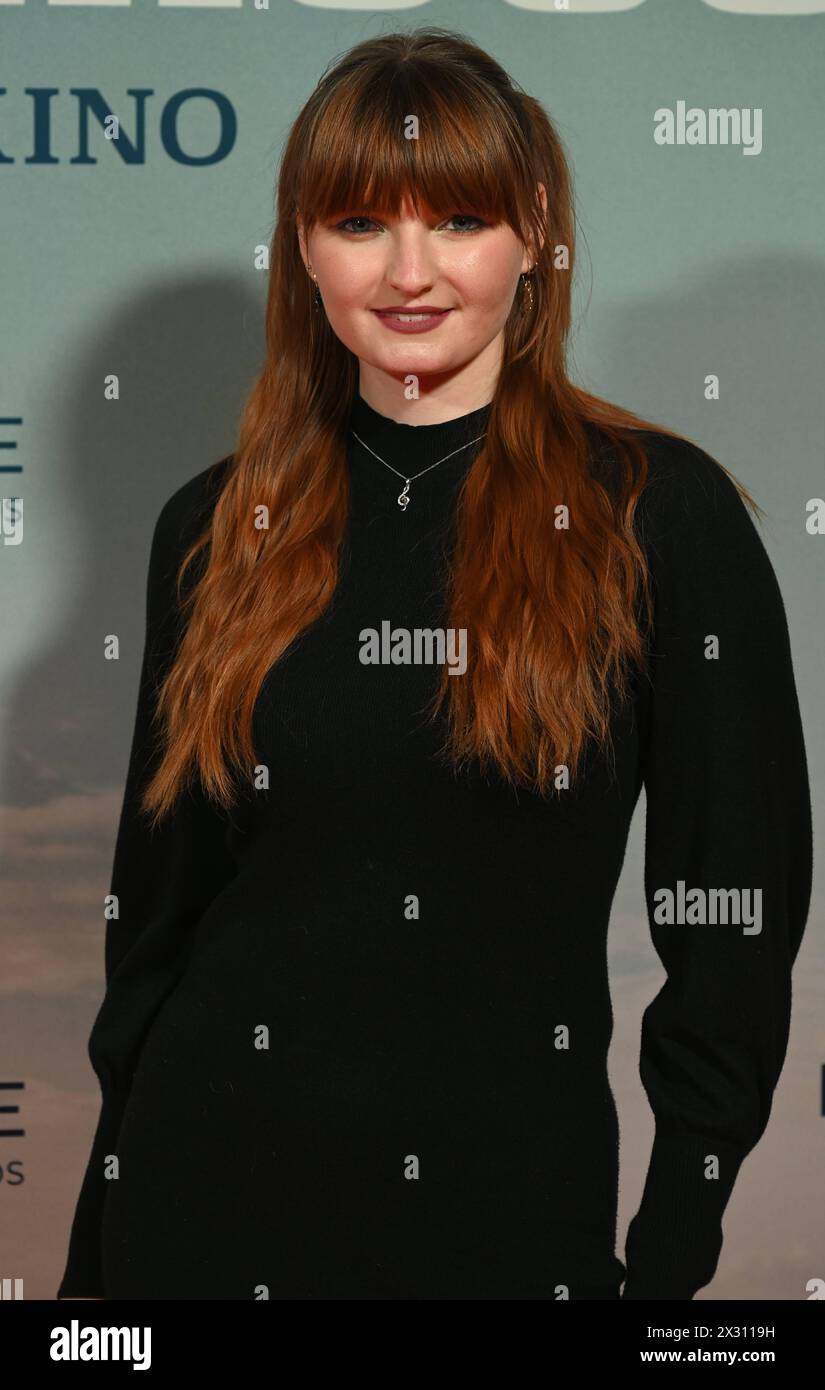Model Alexandra Bode, kommt zum Charity Screening des Abenteuerfilms ...
