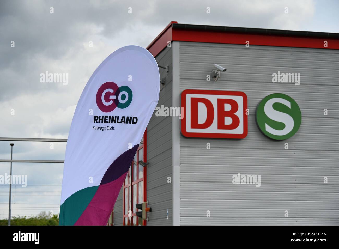S bahn rhein ruhr logo hi-res stock photography and images - Alamy