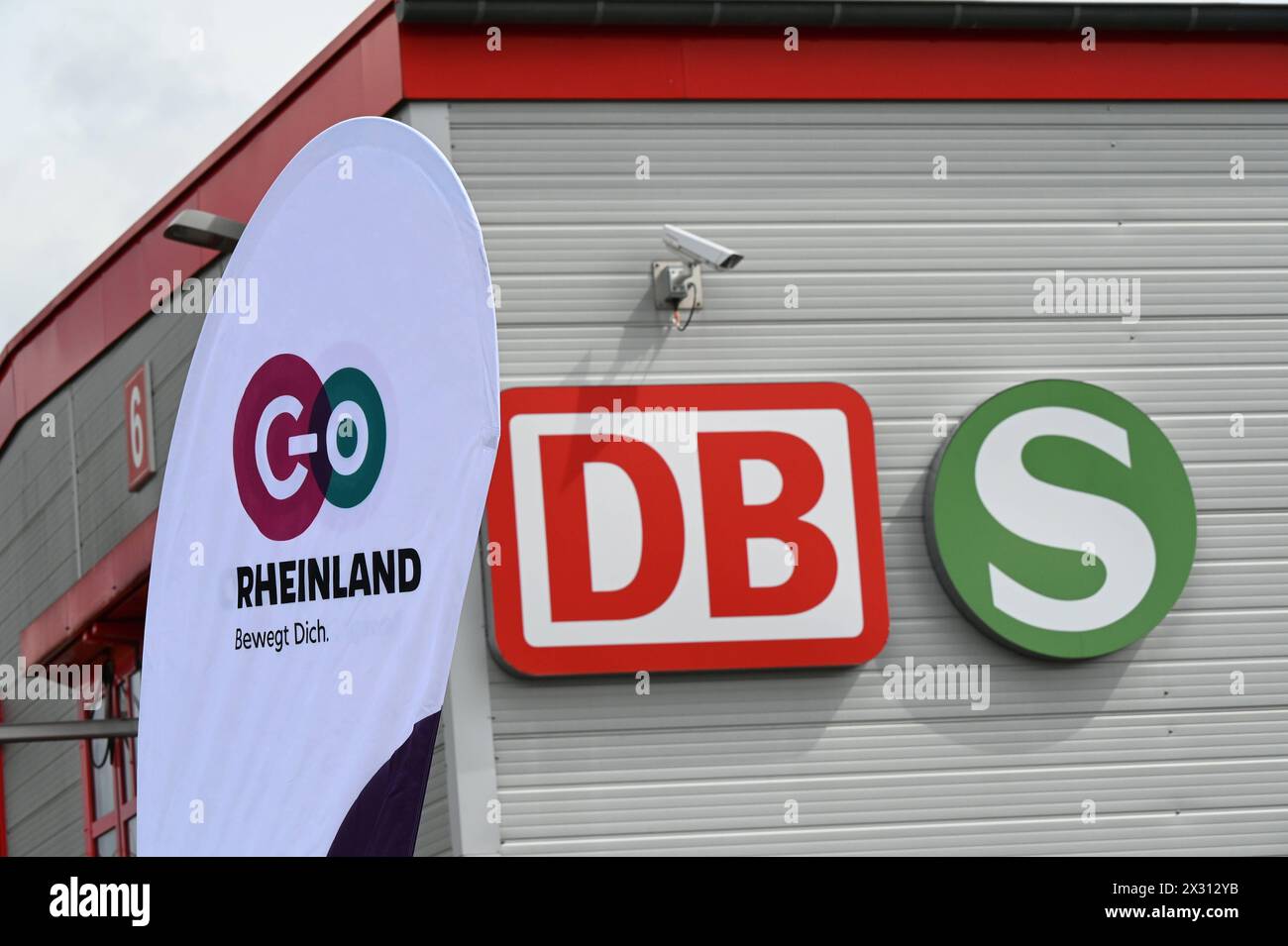 S bahn rhein ruhr logo hi-res stock photography and images - Alamy