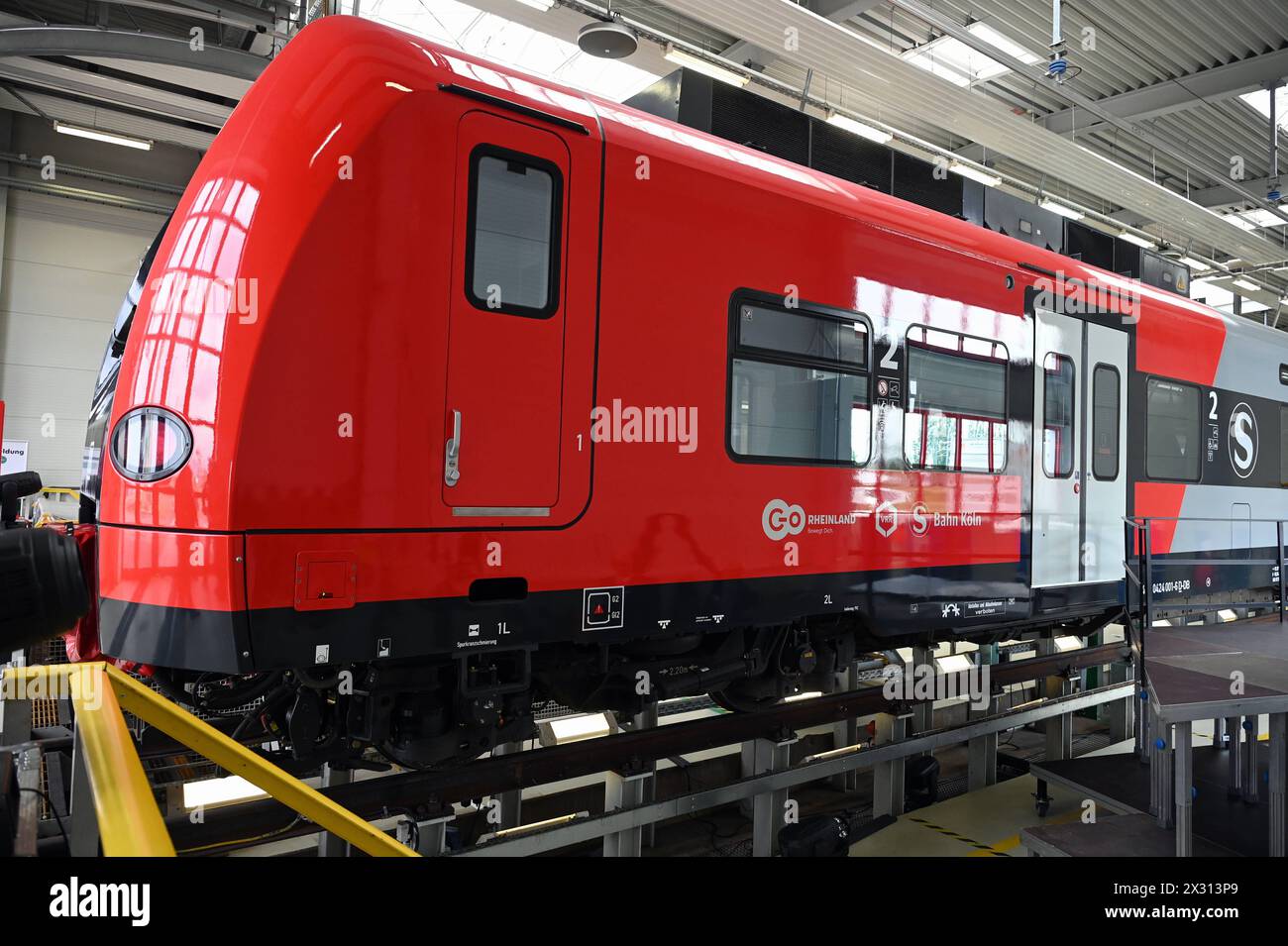 Eine S Bahn Serie ET 424 bei der Vorstellung der neuen S-Bahnen von go ...