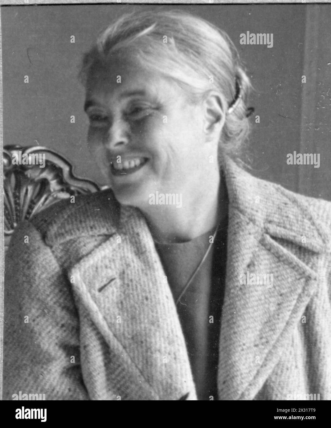 Anna seghers portrait Black and White Stock Photos & Images - Alamy