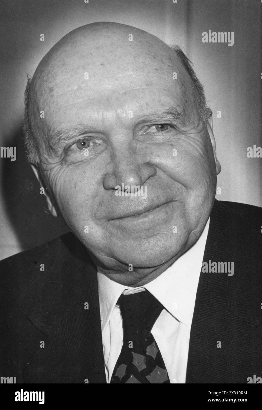 Semjonow, Vladimir Semenovich, 16.2.1911 - 18.12.1992, Soviet diplomat ...