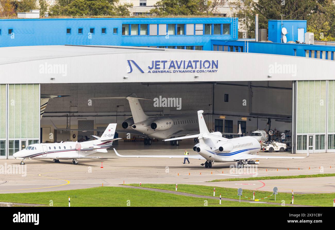 Vip fluggesellschaft hi-res stock photography and images - Alamy