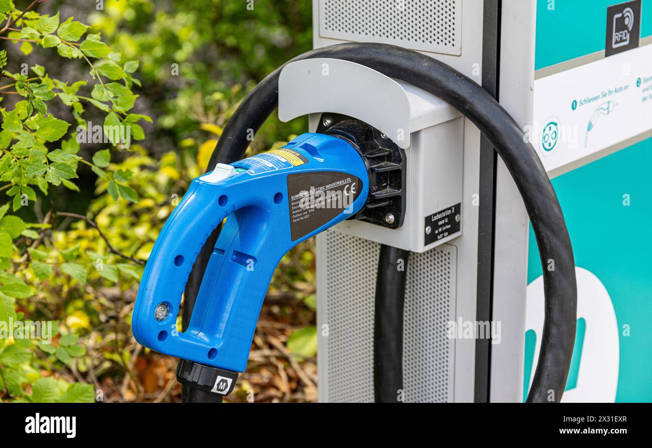 Eine Ladestation von evpass, welche 2016 von der Green Motion SA ...