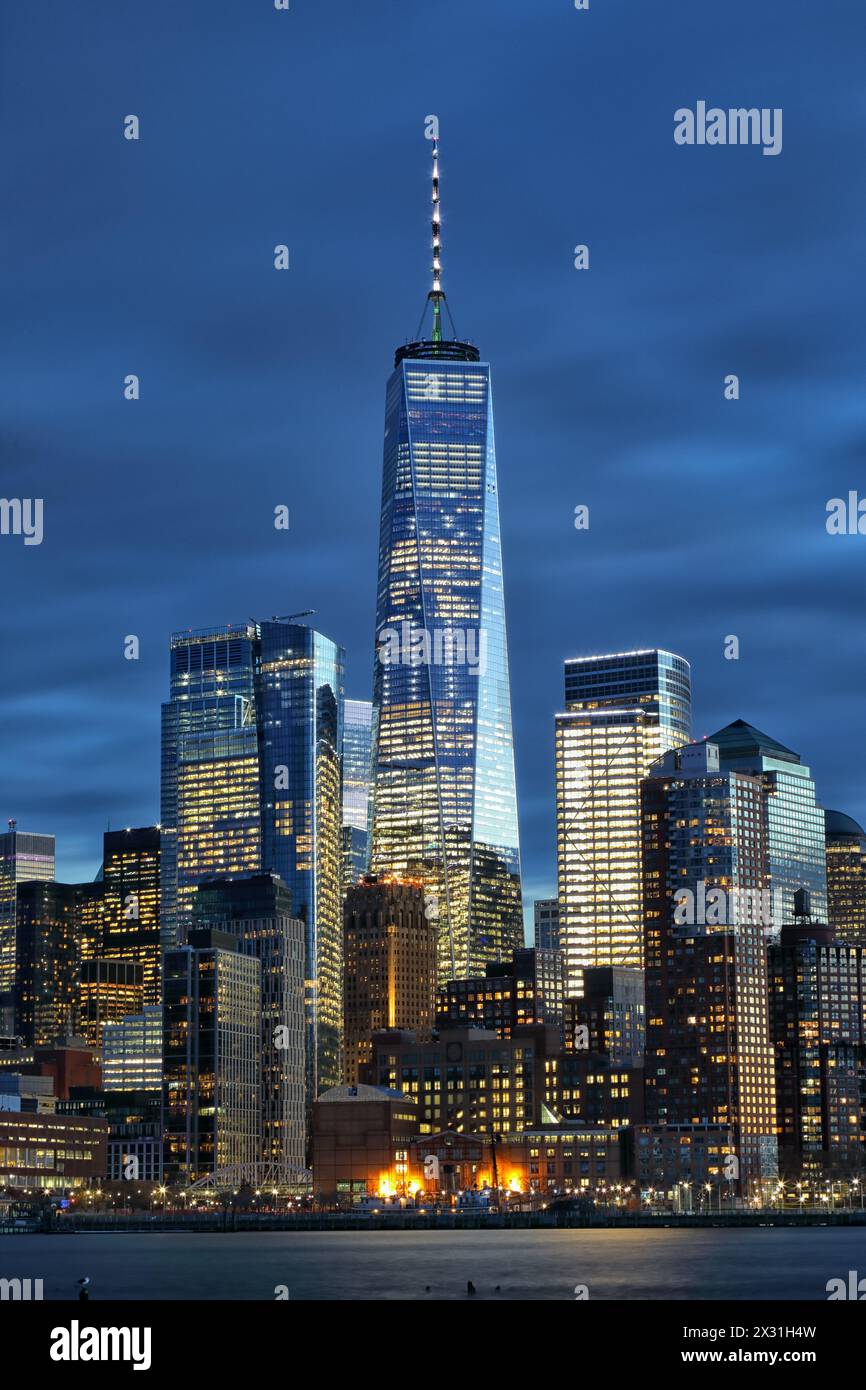 34 storey tower hi-res stock photography and images - Alamy