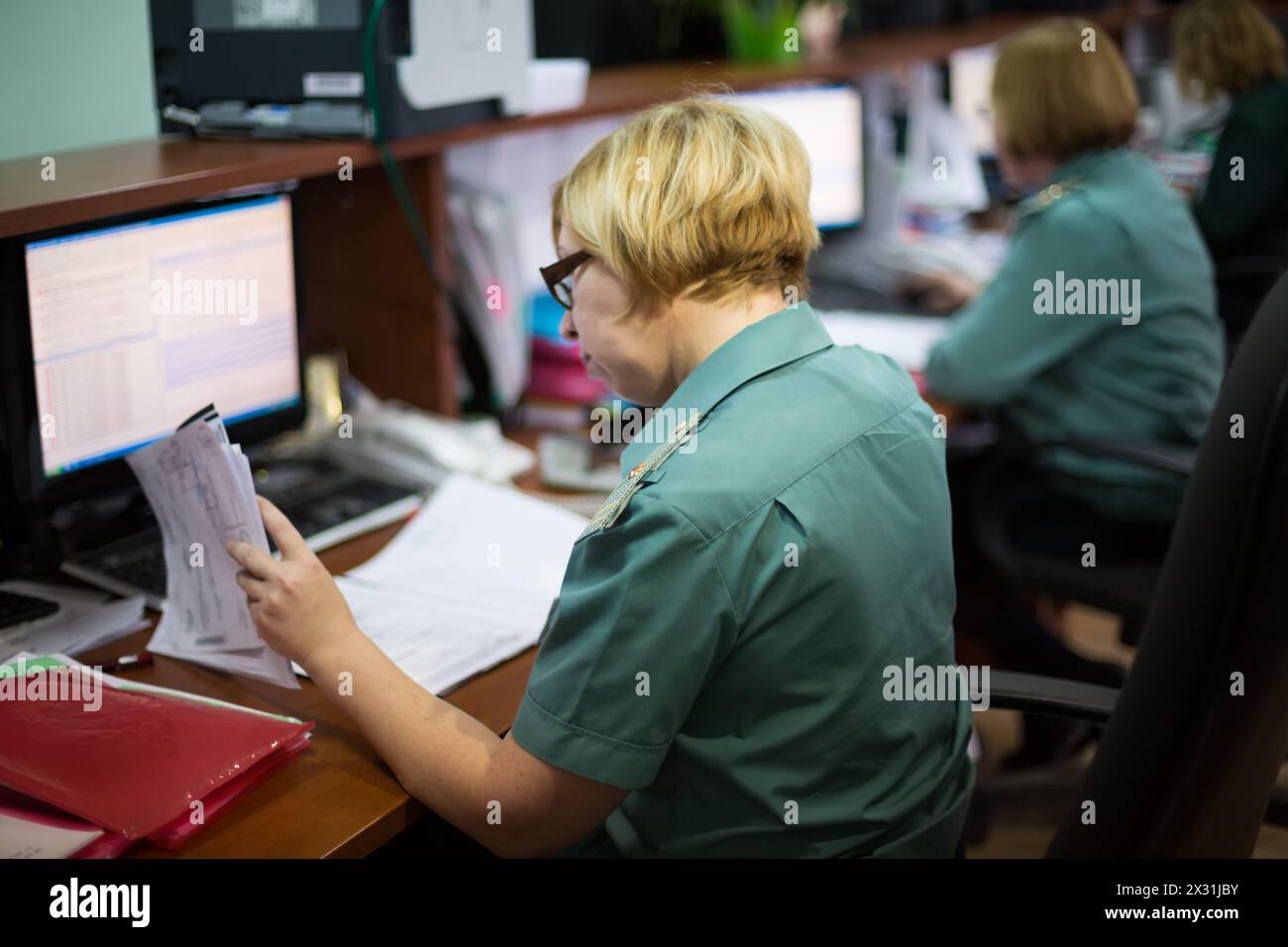 Women in uniform hi-res stock photography and images - Alamy
