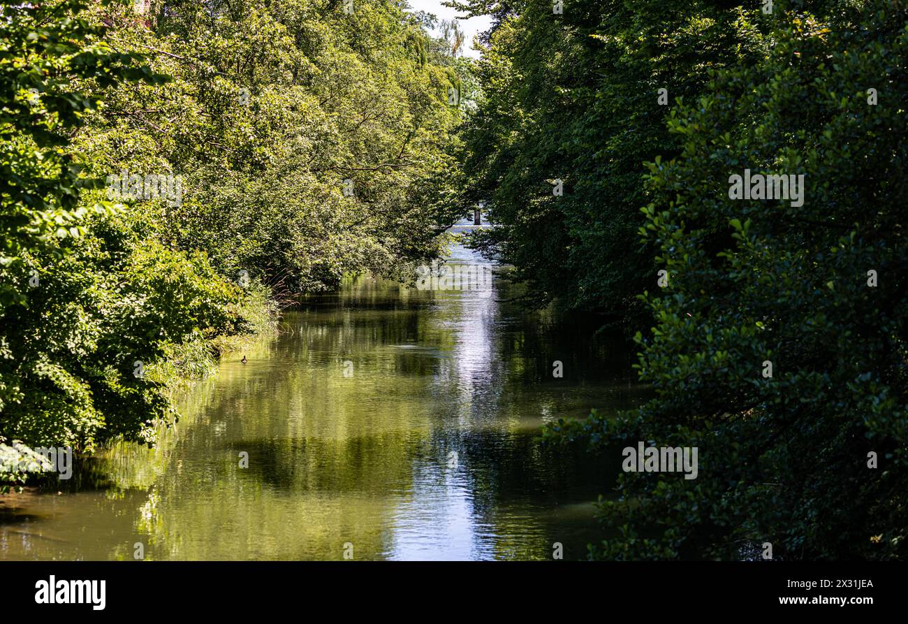Fluss glatt hi-res stock photography and images - Alamy