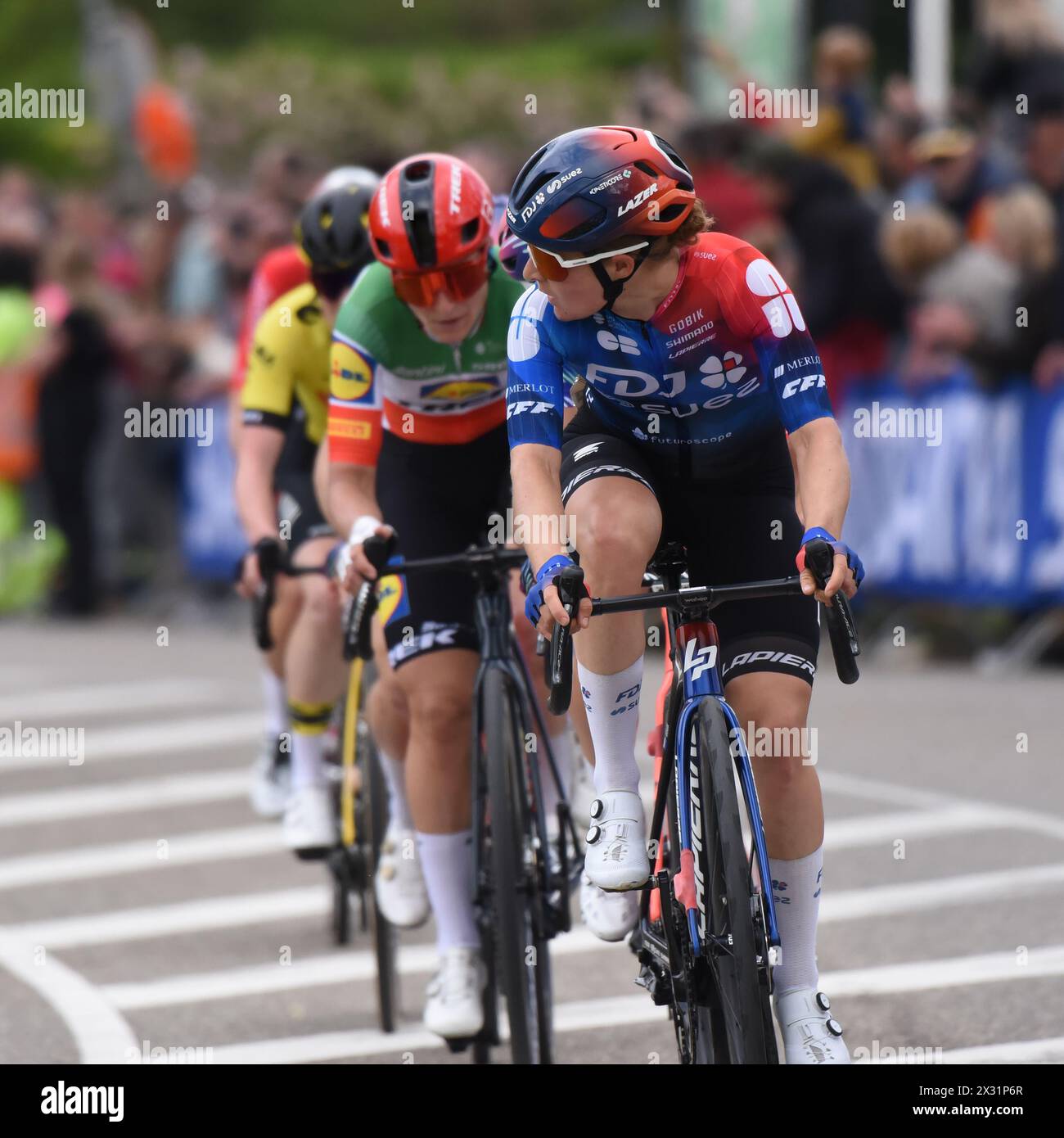 Amber Kraak in the lead, with Longo Borghini in her wake Stock Photo ...