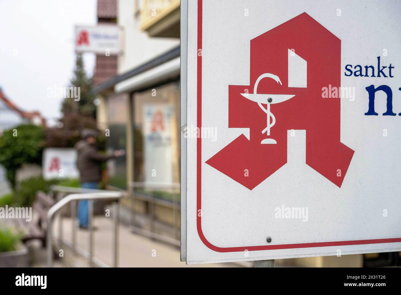 24 hour pick up machine hi-res stock photography and images - Alamy