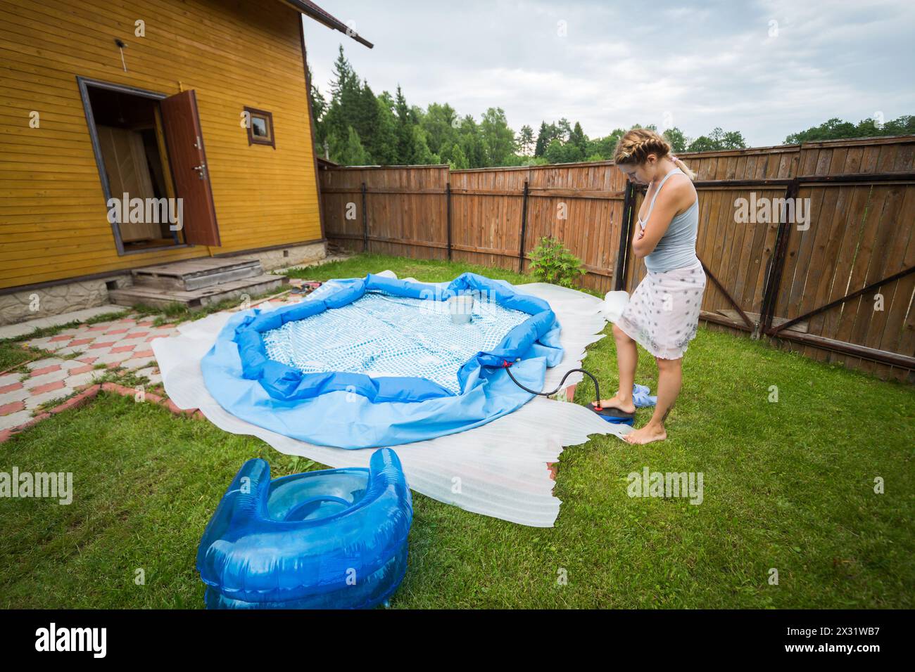 Inflatable pool house hi-res stock photography and images - Alamy