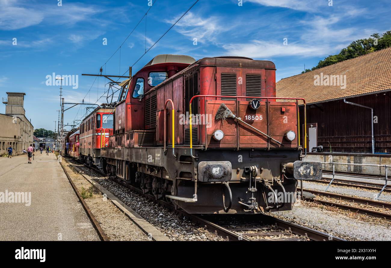 Eine SBB BM 6/6 befindet sich auf einer Fitnessfahrt vor dem SBB ...