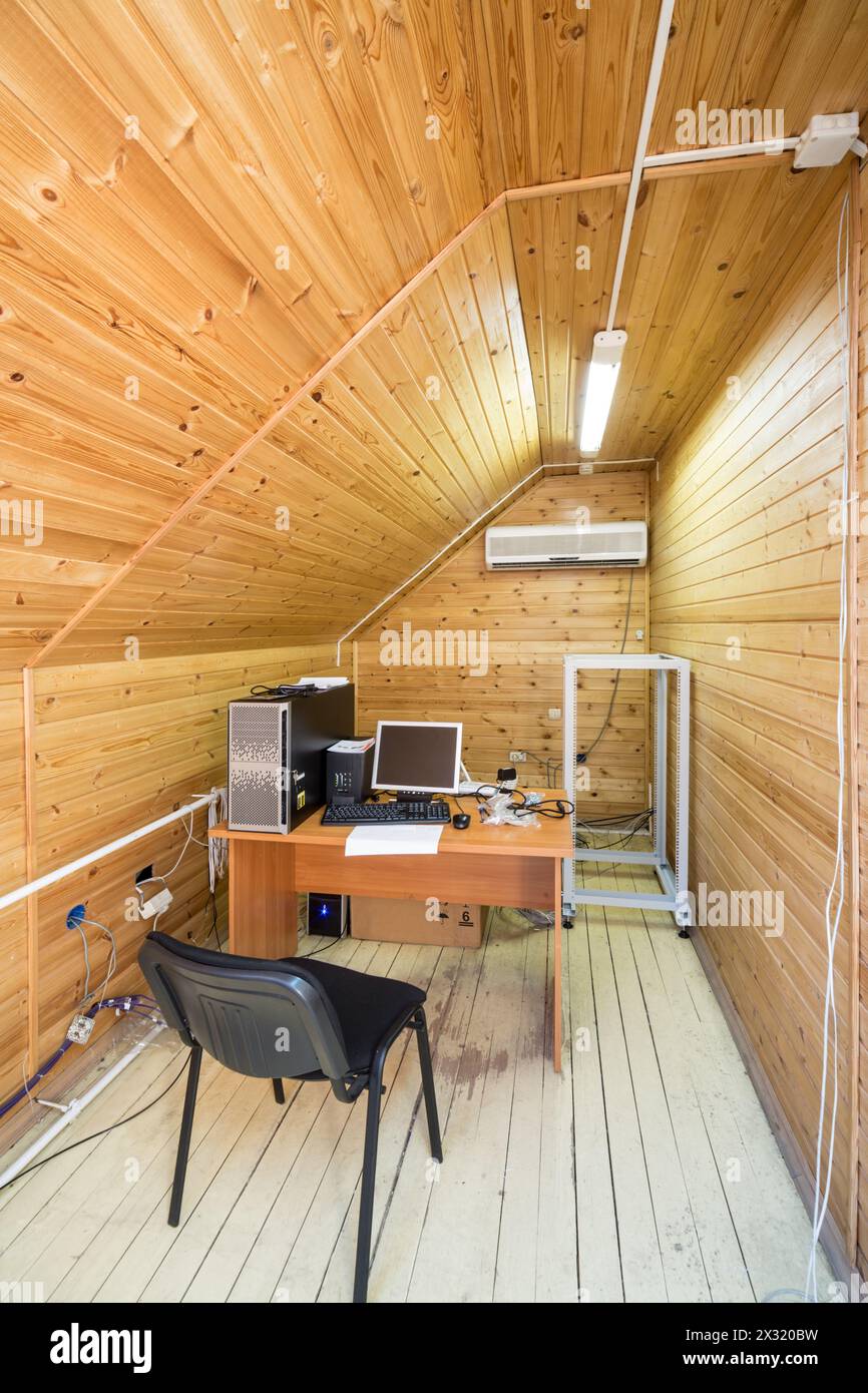 Attic with computer‘’ hi-res stock photography and images - Alamy