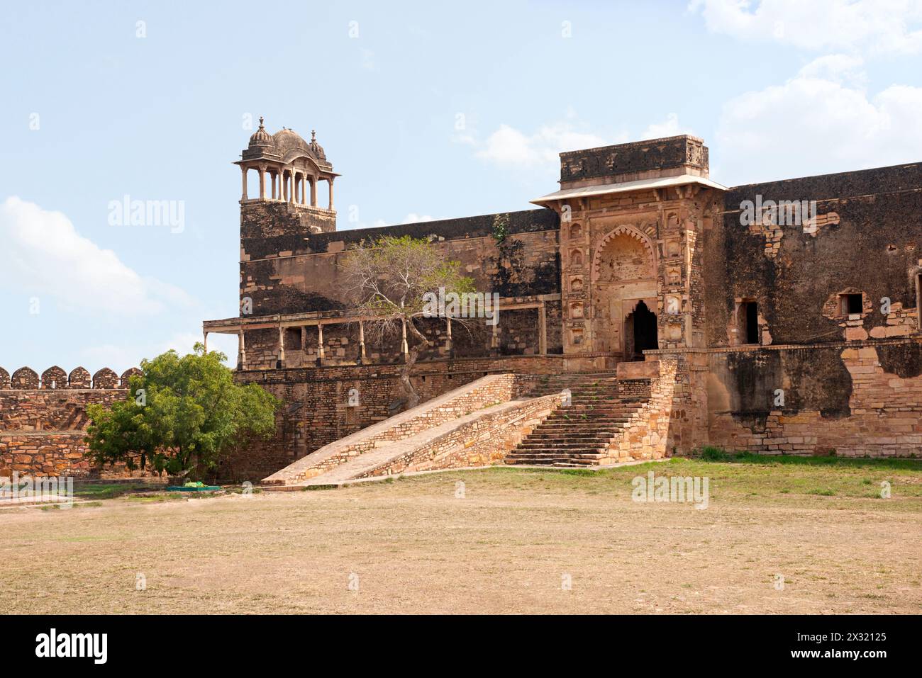 Jahangir Mahal and Shah Jahan Mahal, Fort complex, Gwalior, Madhya ...