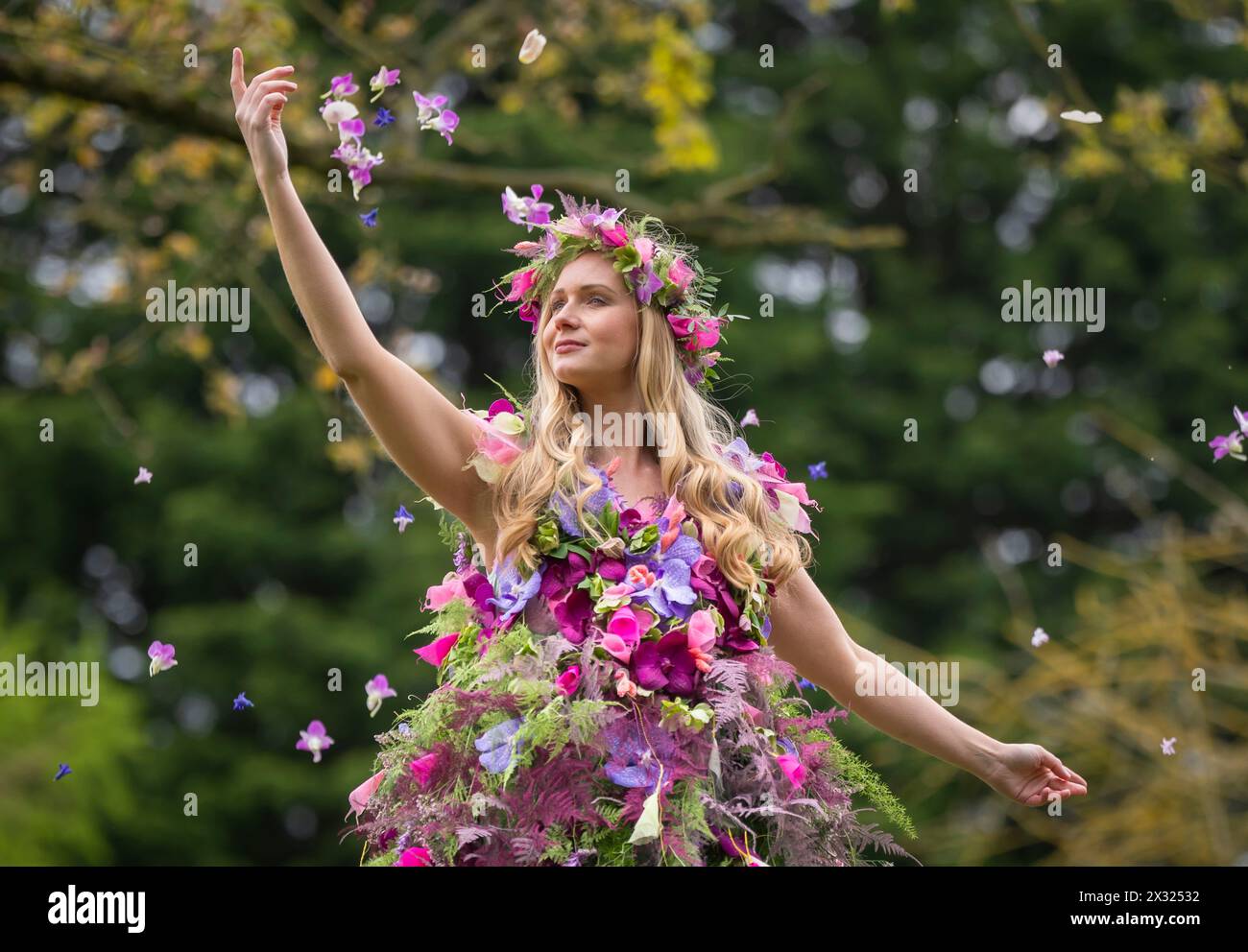 Flora goddess of spring and flowers hi-res stock photography and images ...