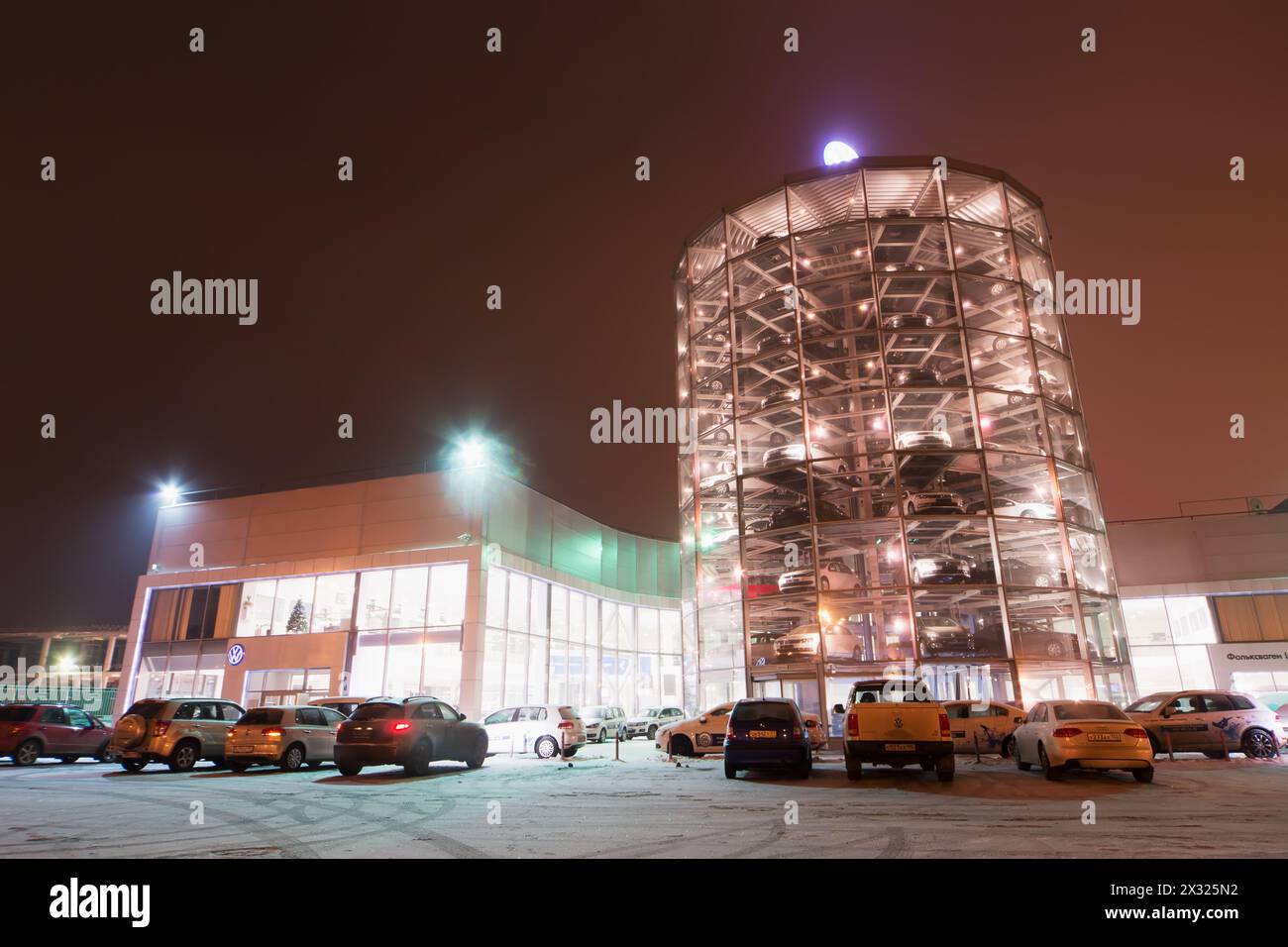 Tower building volkswagen center warshavka hi-res stock photography and ...