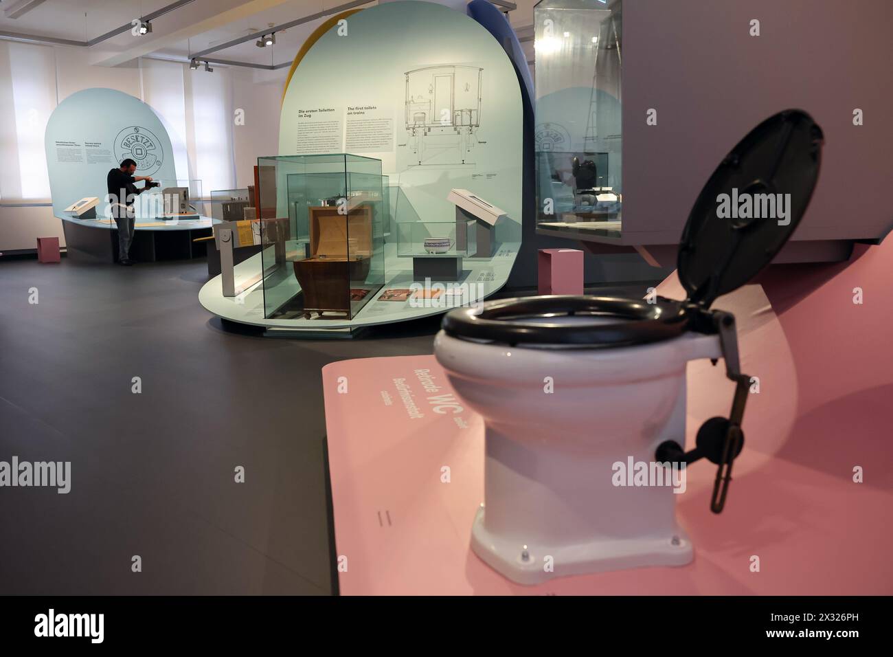 1970s toilet hi-res stock photography and images - Alamy