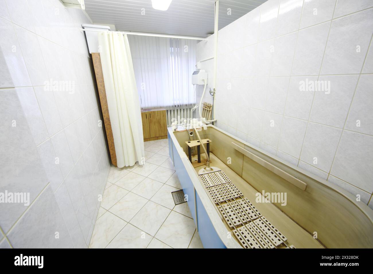 Medical shower bath equipment hi-res stock photography and images - Alamy