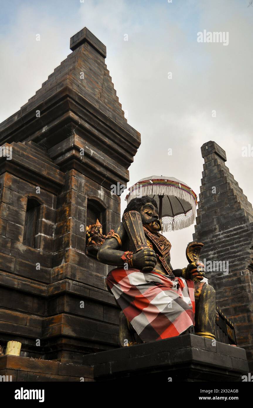 Dwarapala hi-res stock photography and images - Alamy