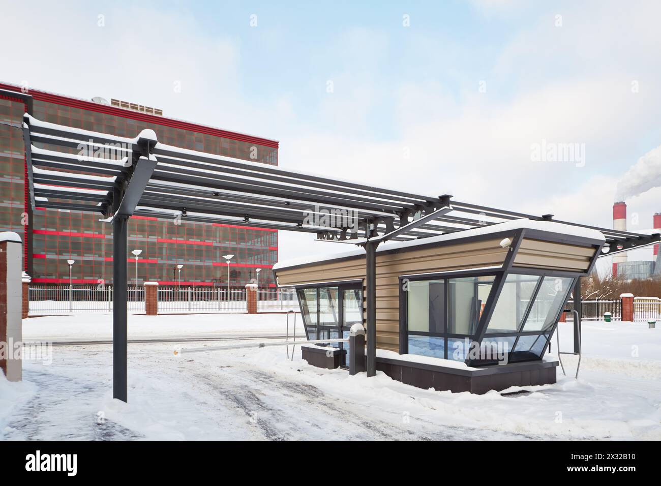 Automobile checkpoint in business center Stock Photo - Alamy