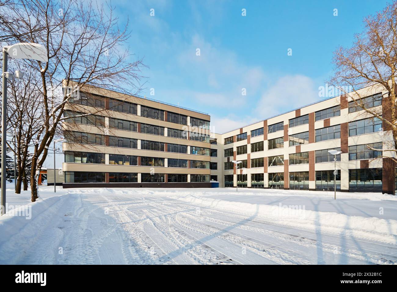 Modern office building on bright winter day Stock Photo - Alamy