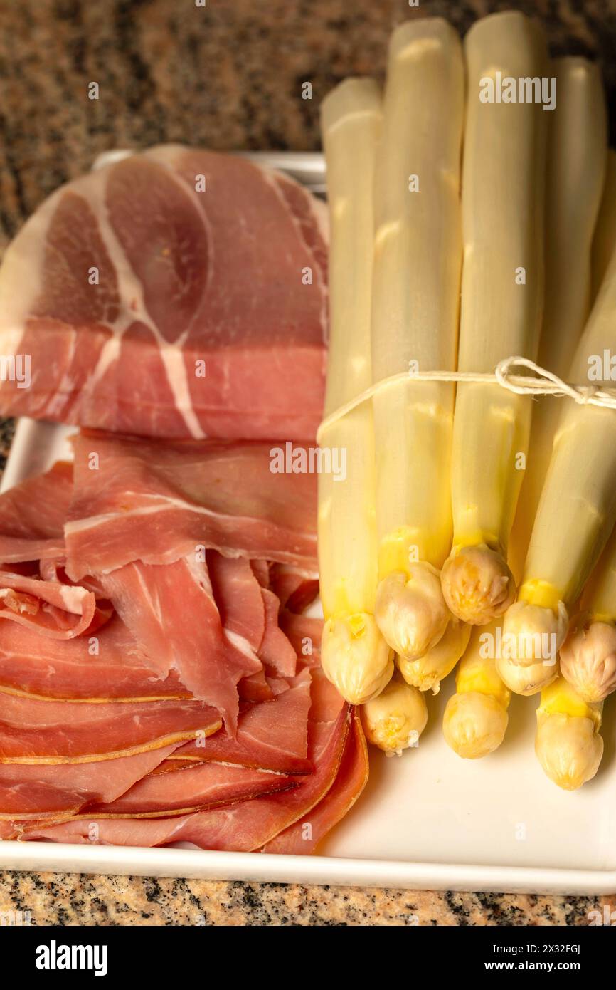 Von Mitte April bis Ende Juni ist Spargelzeit. Der Spargel-Klassiker ...