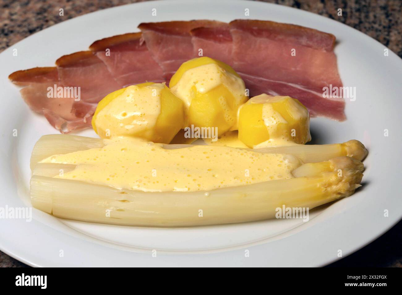 Von Mitte April bis Ende Juni ist Spargelzeit. Der Spargel-Klassiker ...