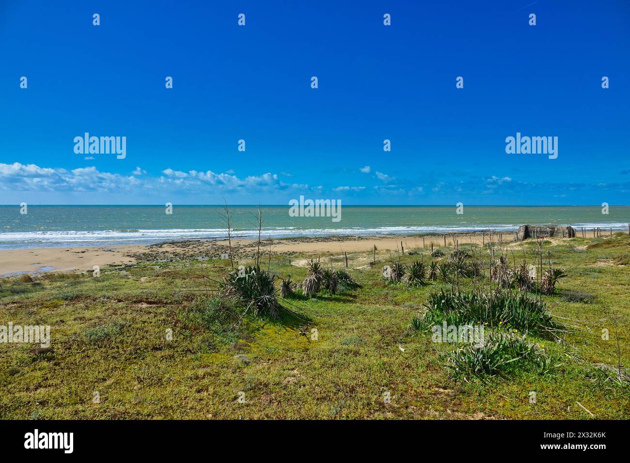French beach trail hi-res stock photography and images - Alamy