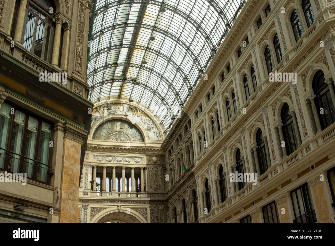 Architecture glass roof hi-res stock photography and images - Alamy