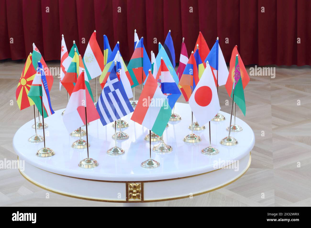 Greece china table flags hi-res stock photography and images - Alamy