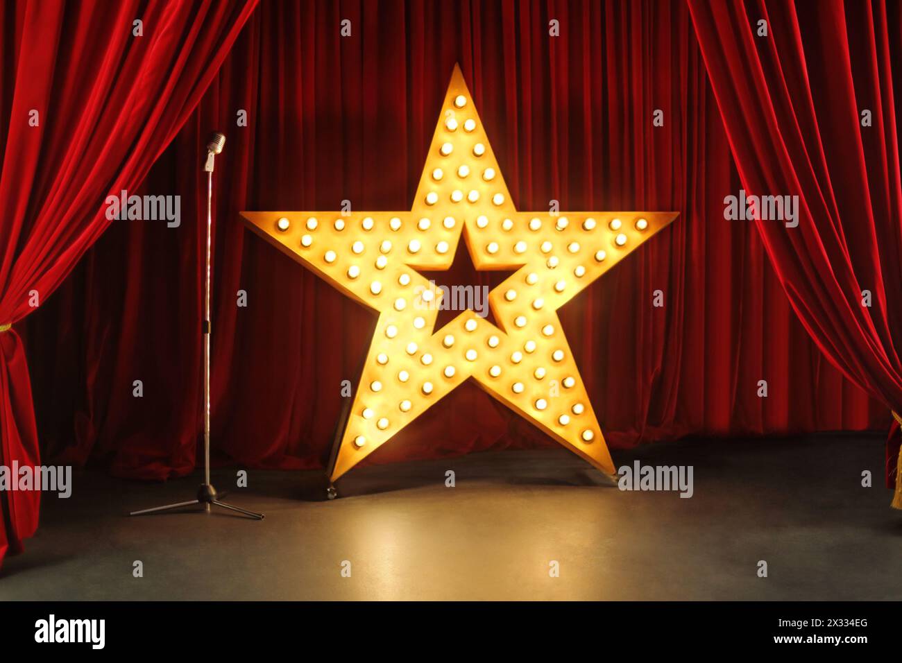 Big curtains hi-res stock photography and images - Alamy