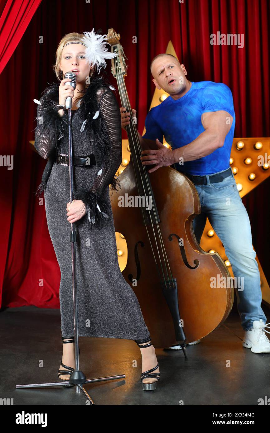 Lady with contrabass hi-res stock photography and images - Alamy