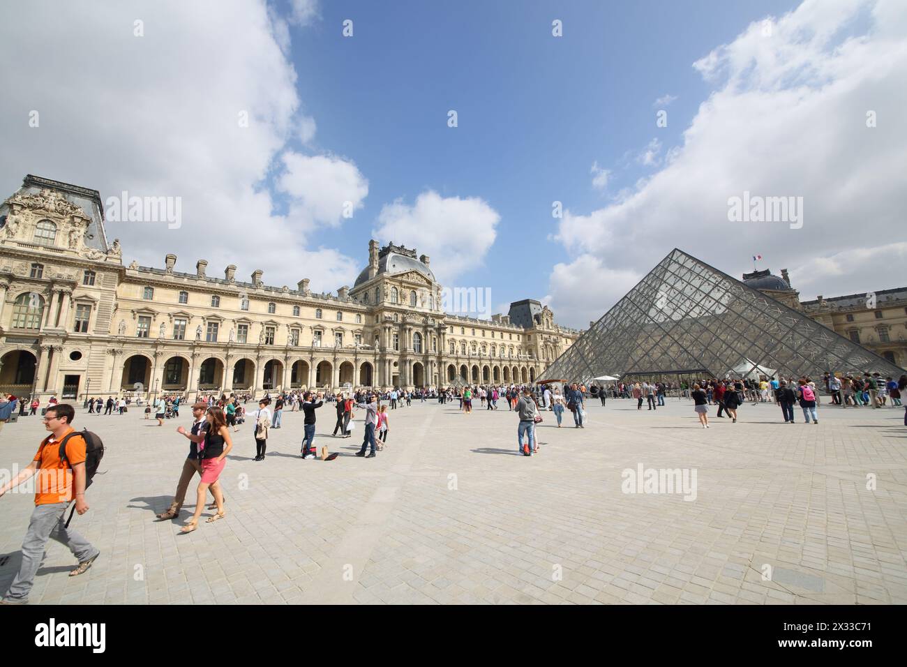 Louvre pavilion richelieu hi-res stock photography and images - Alamy