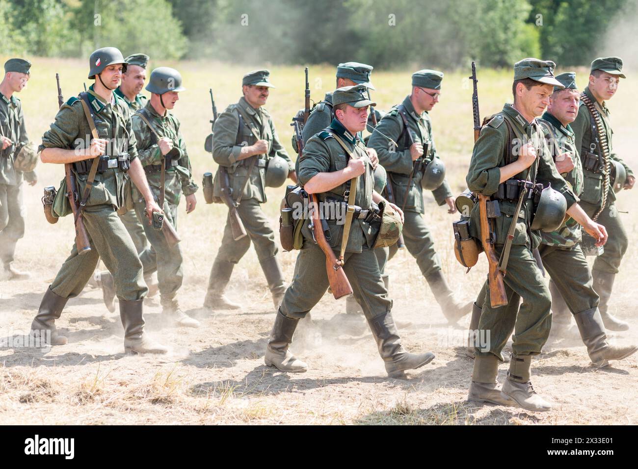 Nazi soldiers line hi-res stock photography and images - Alamy