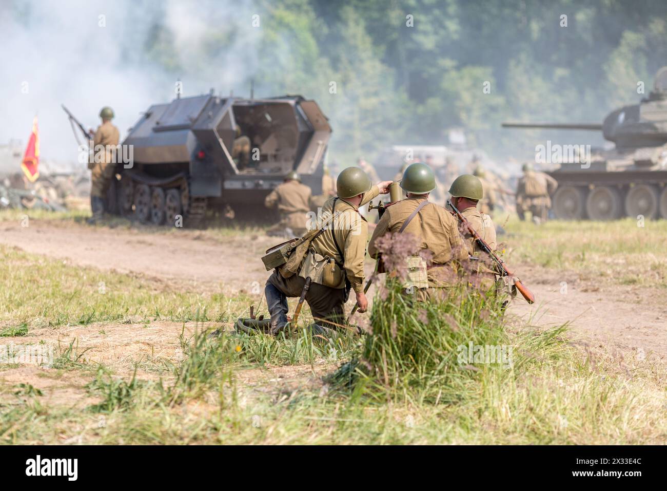 Three nazi soldiers hi-res stock photography and images - Alamy