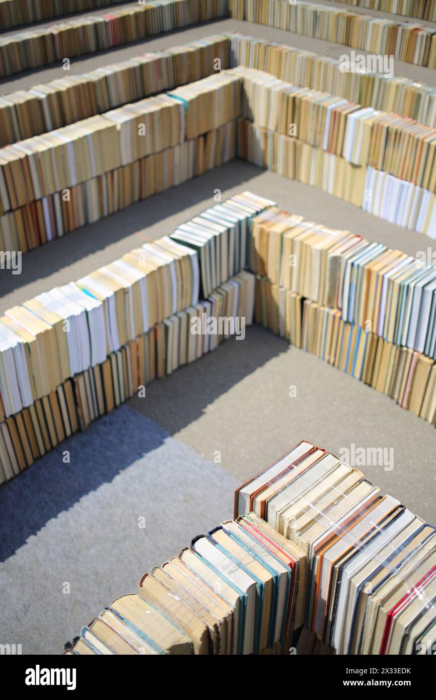 Labyrinth books hi-res stock photography and images - Alamy
