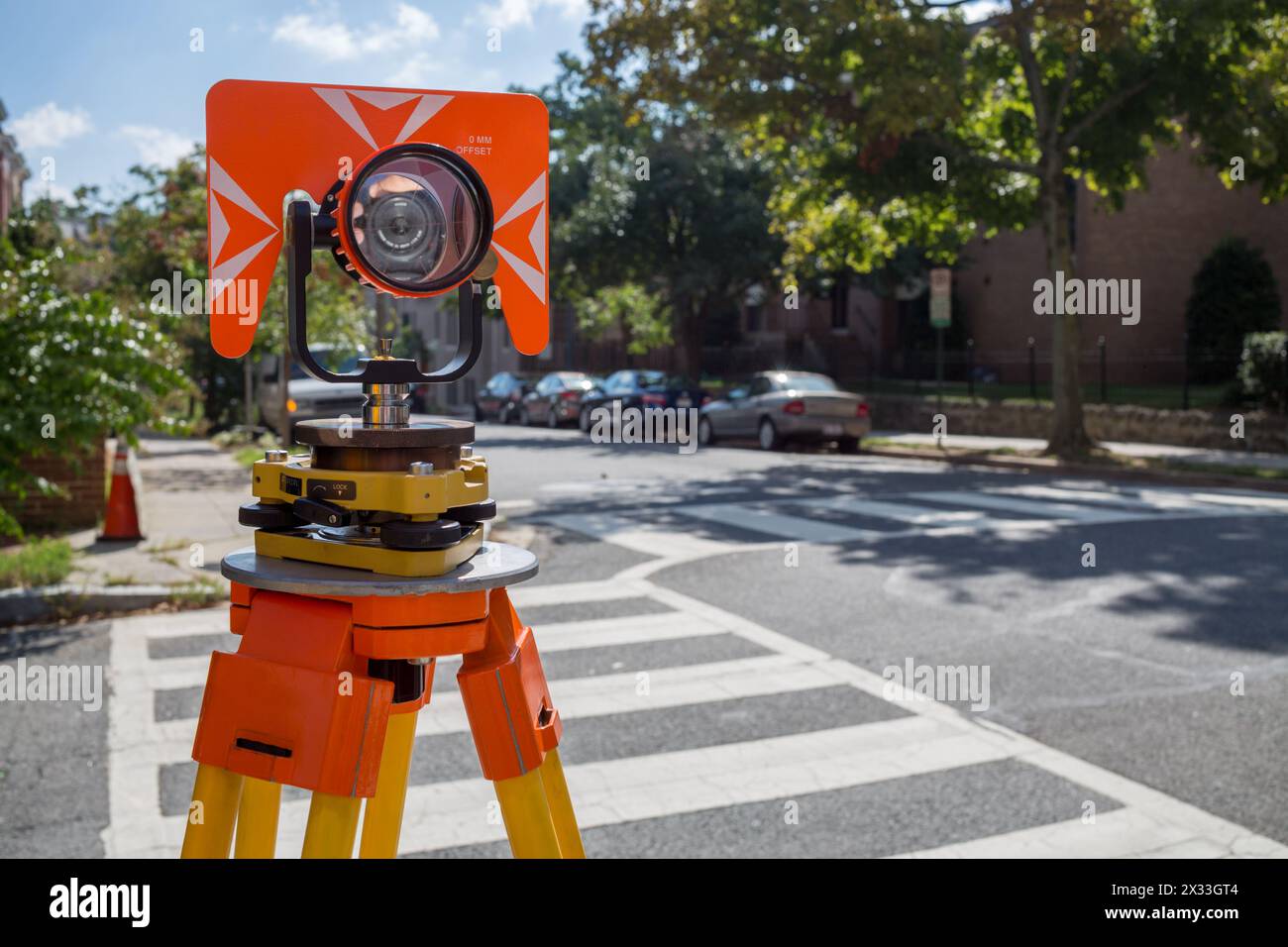 Car parking near stop sign hi-res stock photography and images - Alamy