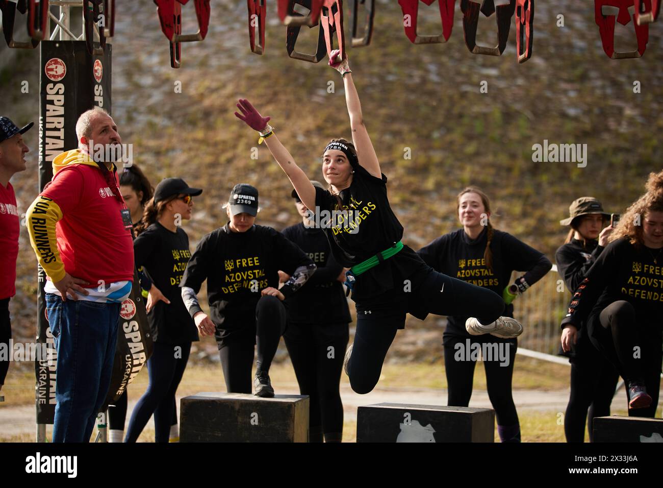 Multi rig ring swing hi-res stock photography and images - Alamy