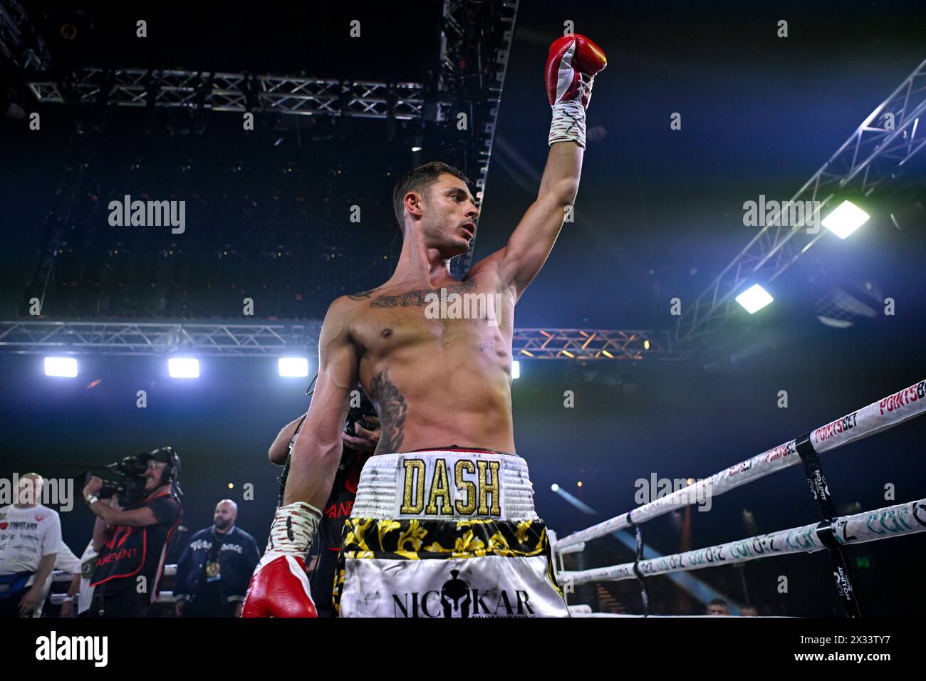 Australian super welterweight title fight hi-res stock photography and ...