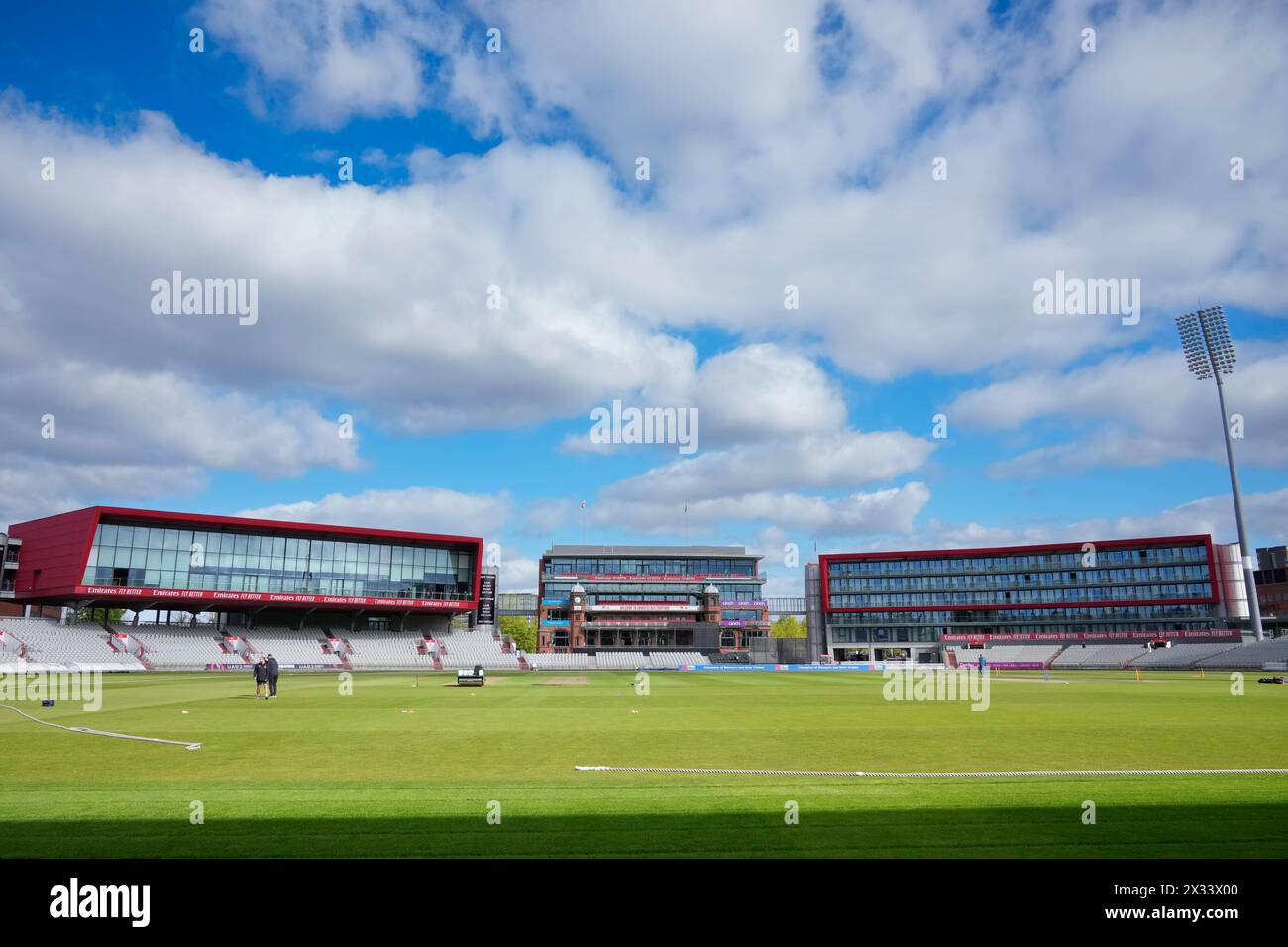 Emirates old trafford general view hi-res stock photography and images ...