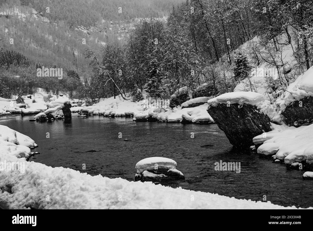 Snow landscape ice valley Black and White Stock Photos & Images - Alamy
