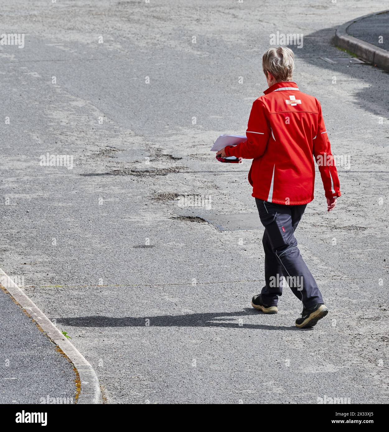 Delivery office hi-res stock photography and images - Alamy