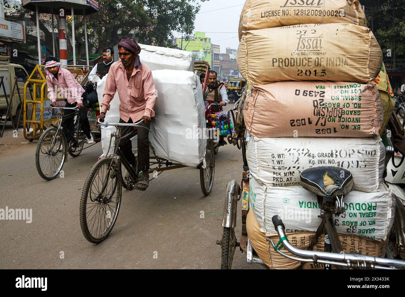 Torn cycle rickshaw seat hi-res stock photography and images - Alamy